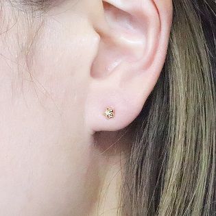 K18 4㎜ 星ピアス BQ-38（山梨県甲斐市） | ふるさと納税サイト「ふるさとプレミアム」