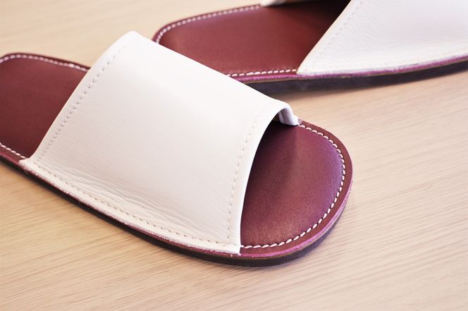 靴職人手作りの本革「スリッパ」 ホワイト×バーカンディ 大きめサイズ（L、2L） H066-042（愛知県碧南市） | ふるさと納税サイト「ふるさとプレミアム」