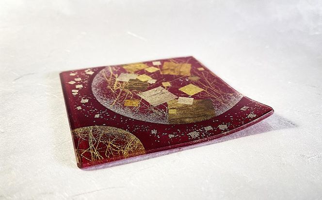 【金彩工芸山田】金彩友禅ガラスの器 和菓子皿 双子月（赤黒） 261009_B-QM02（京都府京都市） | ふるさと納税サイト「ふるさとプレミアム」